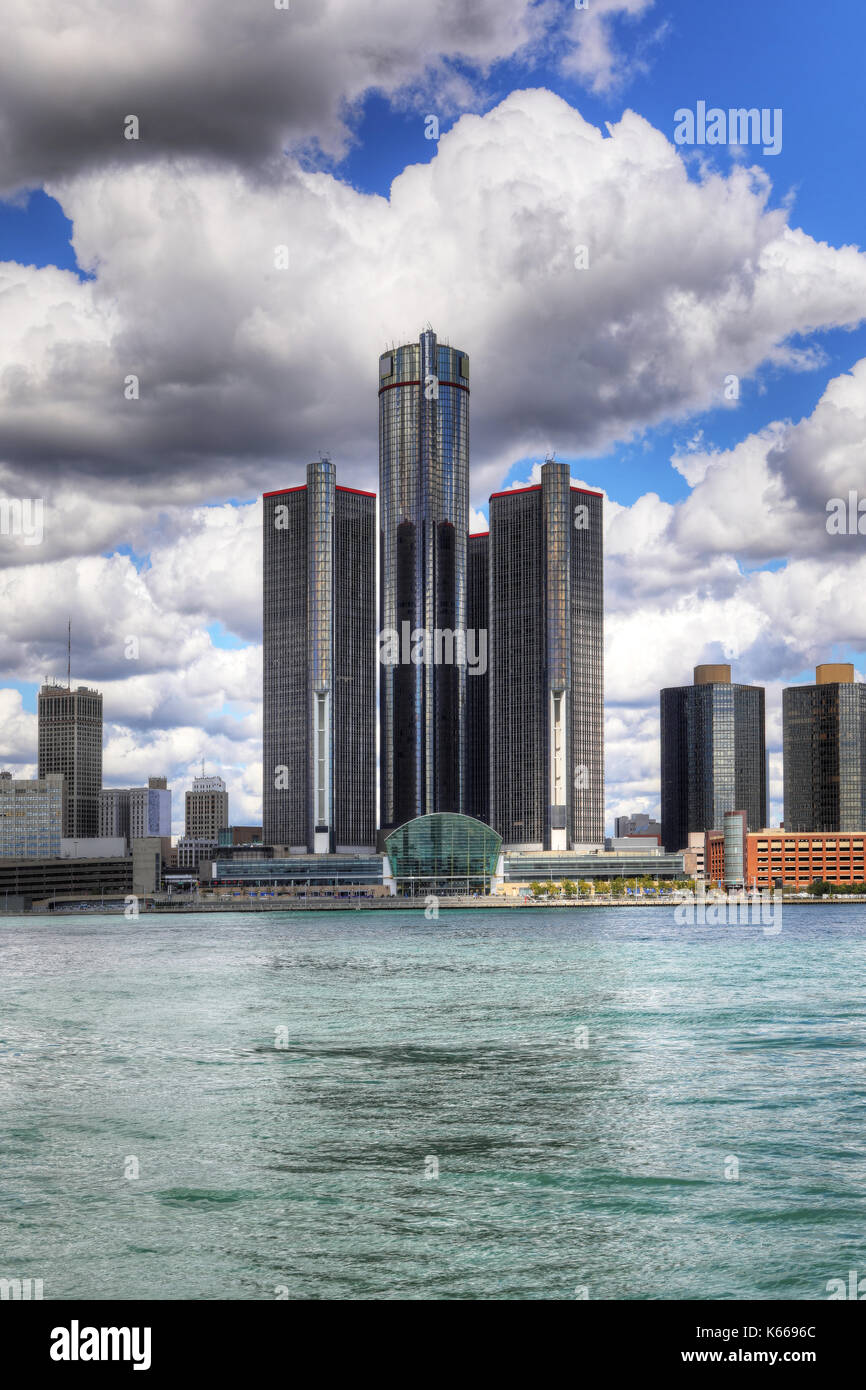 A Vertical of the Detroit Skyline Stock Photo - Alamy