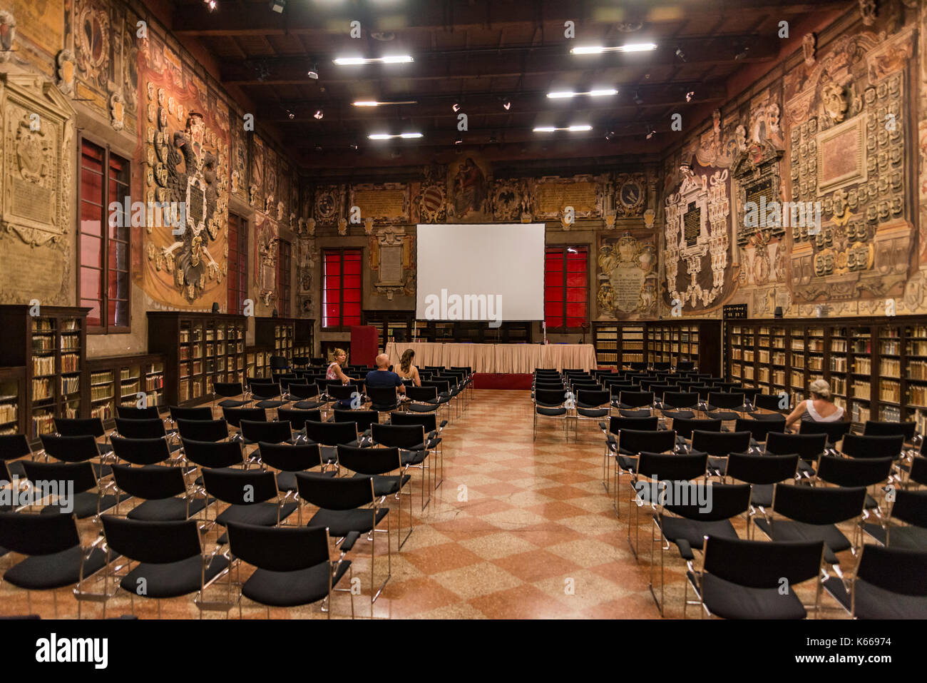 University of bologna library hi-res stock photography and images - Alamy