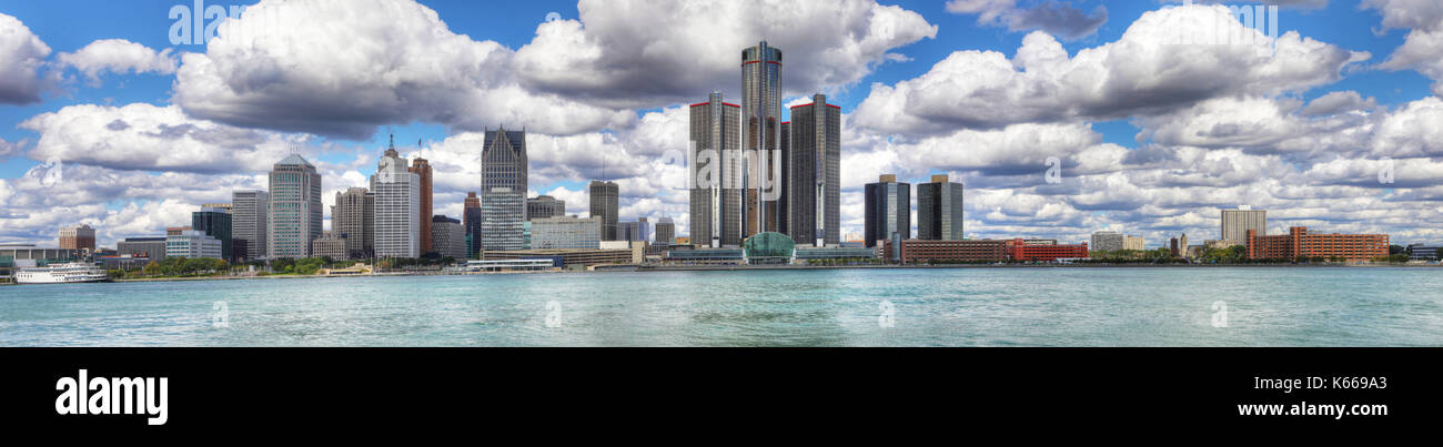 Detroit skyline hi-res stock photography and images - Alamy