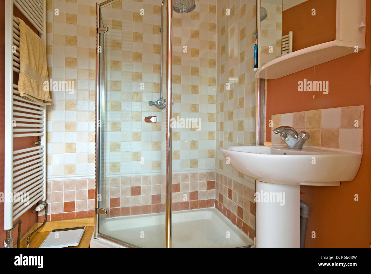 Shower enclosure hi-res stock photography and images - Alamy
