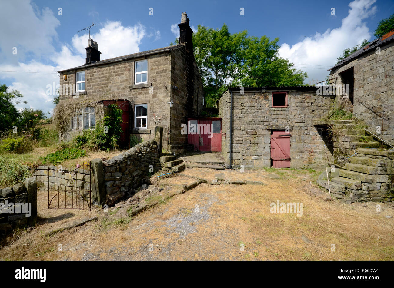 Derbyshire farm farmyard hi-res stock photography and images - Alamy