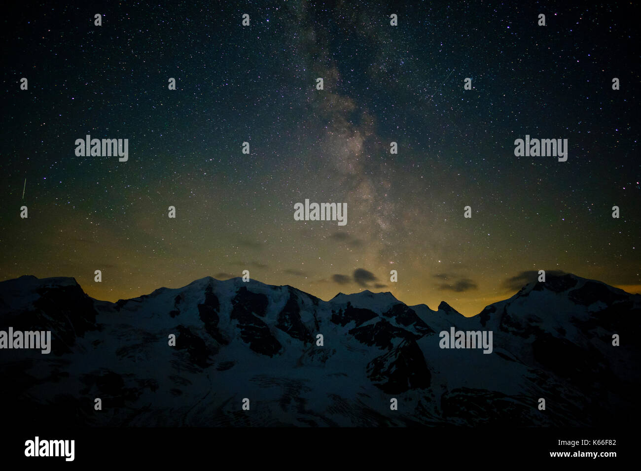 Stars rising from the mountains hi-res stock photography and images - Alamy