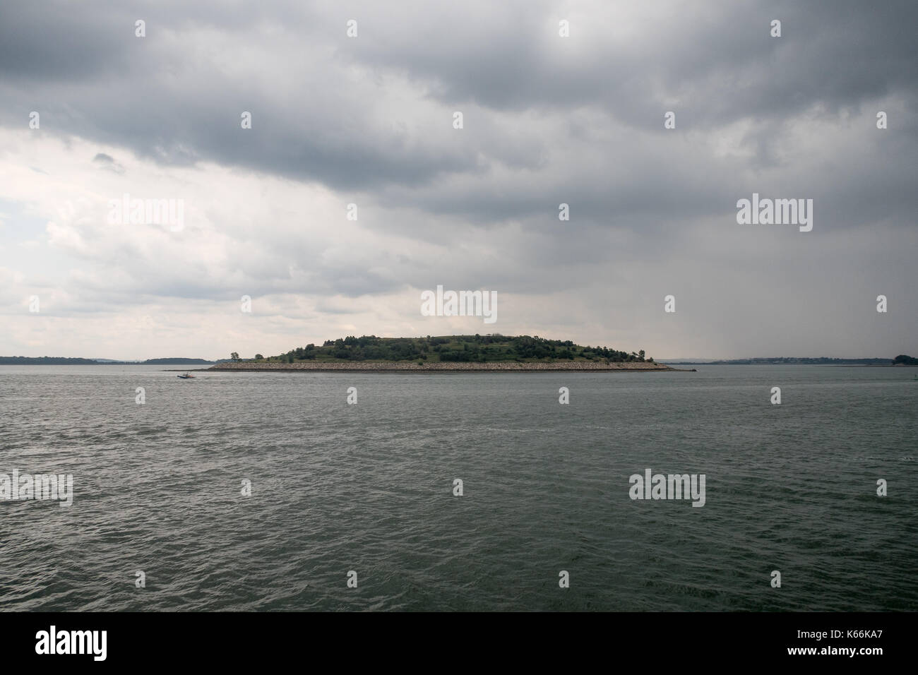Spectacle island hi-res stock photography and images - Alamy