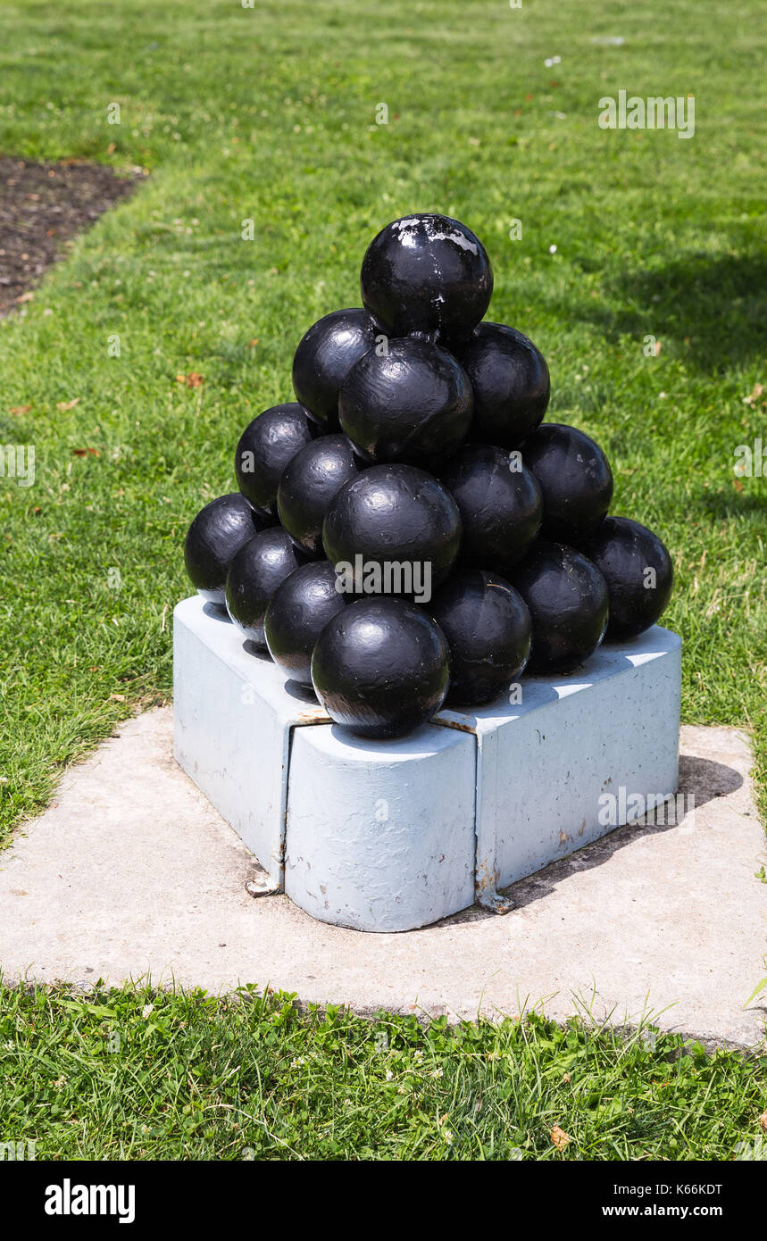 Cannonball marker hi-res stock photography and images - Alamy