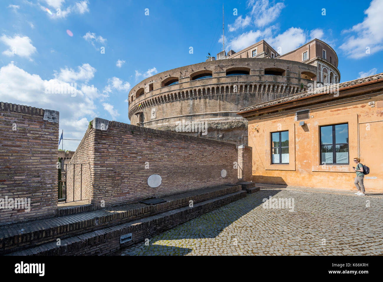 Cylindrical building hi-res stock photography and images - Alamy