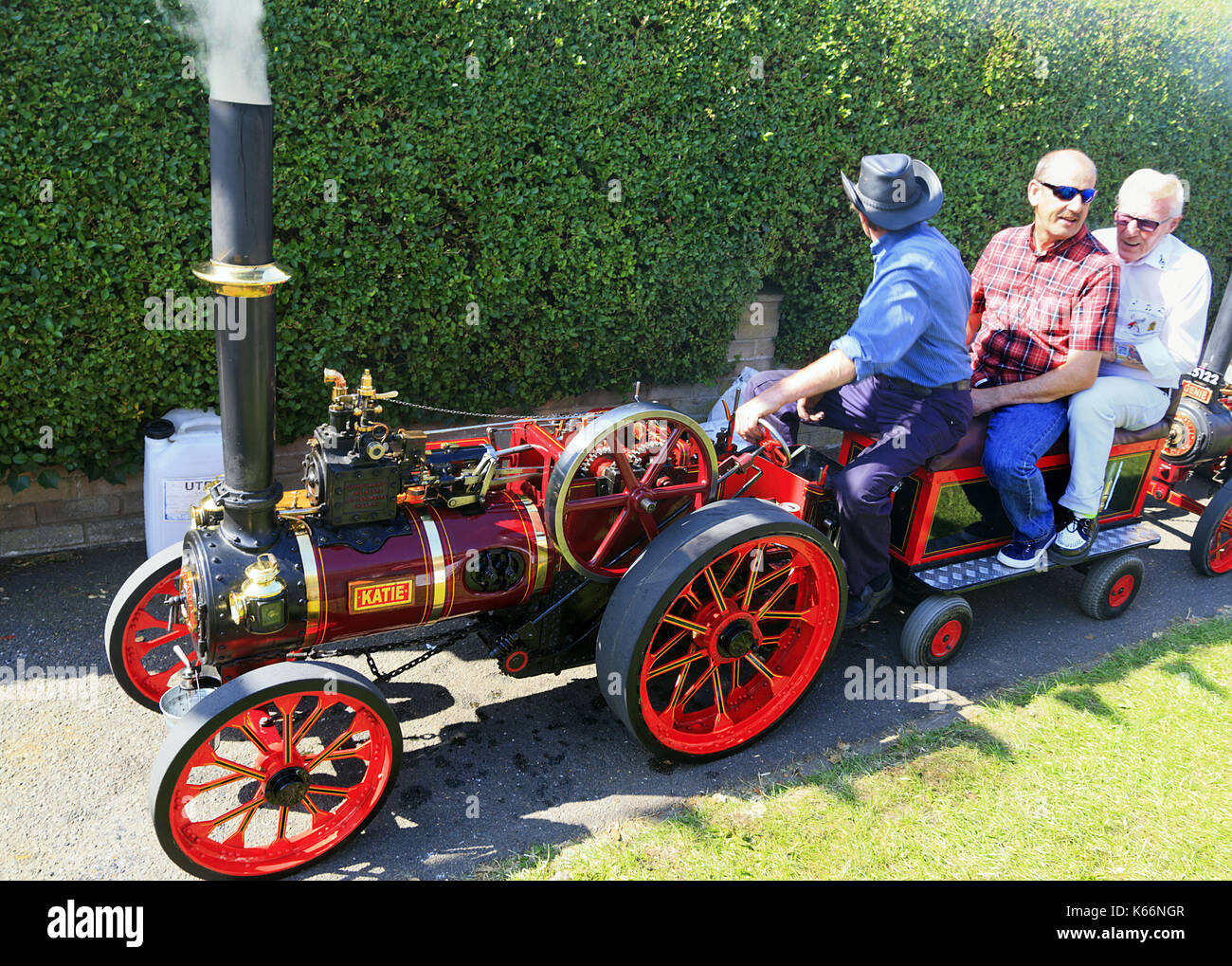"Katie" Minature Steam Traction Engine by R Garrett & Sons England ...
