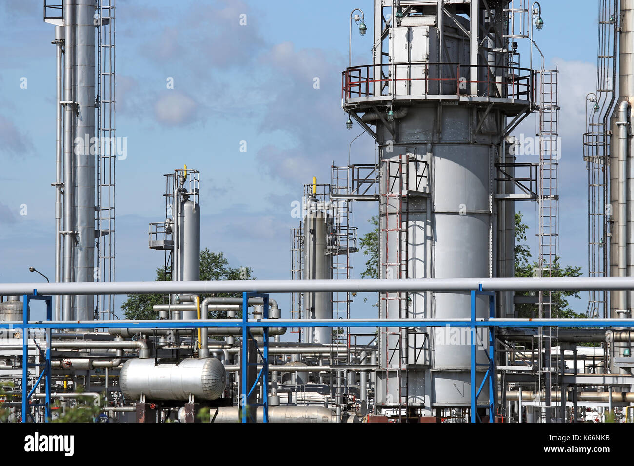 refinery and pipelines industry zone Stock Photo - Alamy