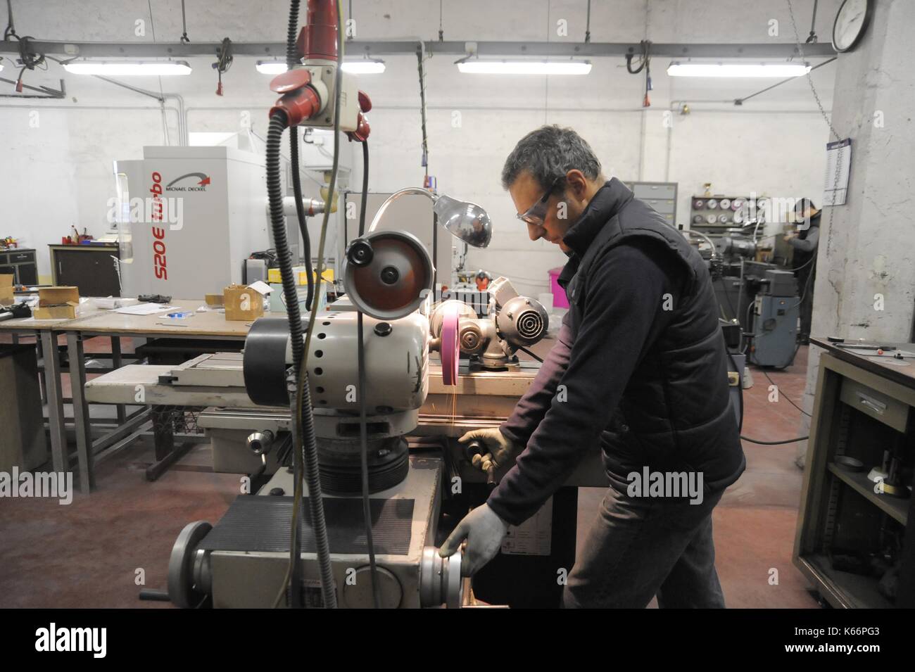 handicraft workshop for tool sharpening and high precision mechanics ...