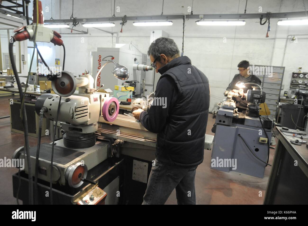 handicraft workshop for tool sharpening and high precision mechanics ...