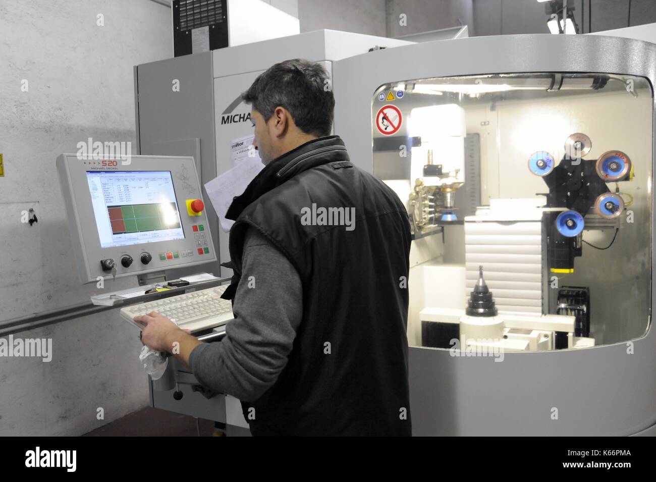 handicraft workshop for tool sharpening and high precision mechanics ...