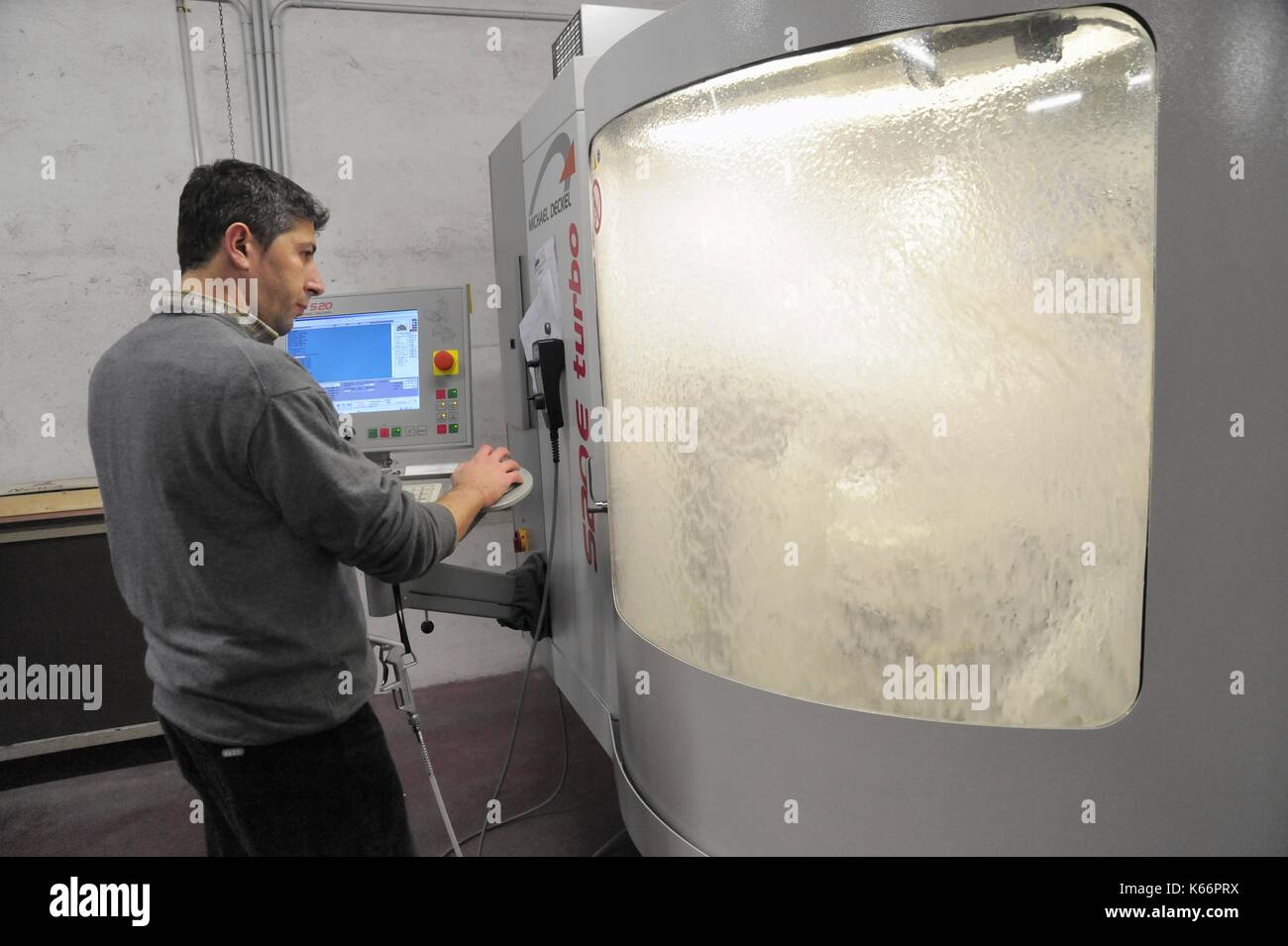 handicraft workshop for tool sharpening and high precision mechanics ...