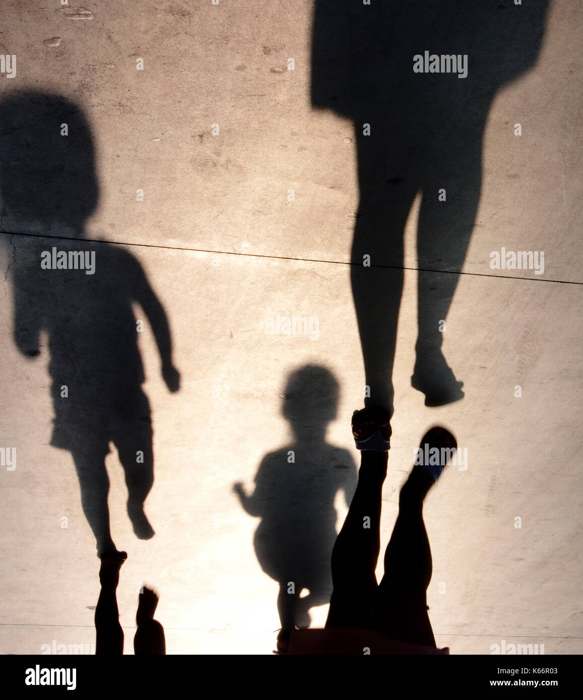 Kids silhouette shadow hi-res stock photography and images - Alamy