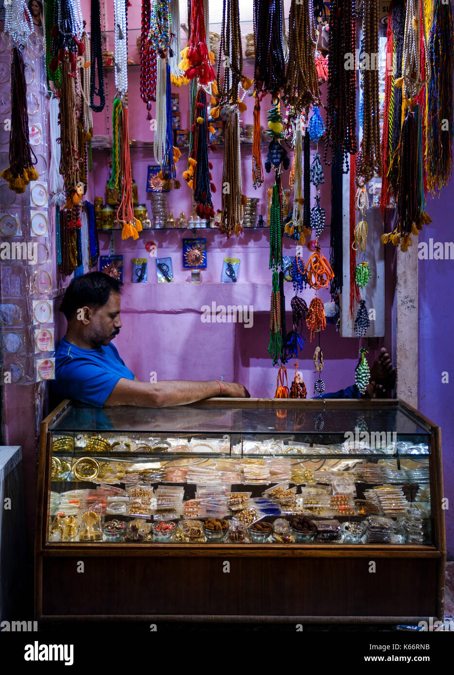 VARANASI, INDIA - CIRCA NOVEMBER 2016: Merchant in the streets of Old ...