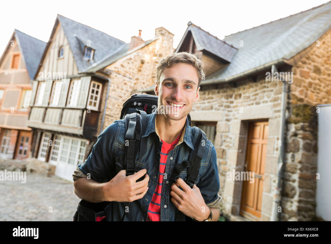 Backpacker backpacking man europe male hi-res stock photography and ...