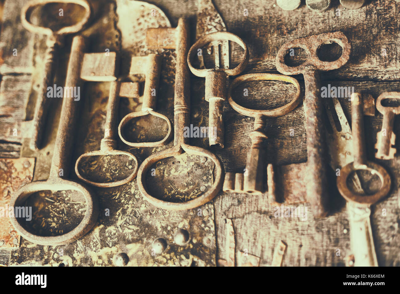 Rusty old-fashioned keys Stock Photo - Alamy