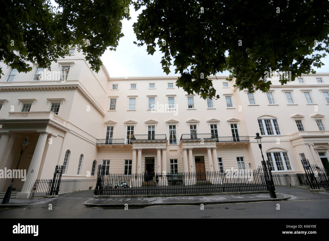 Knowledge society hi-res stock photography and images - Alamy