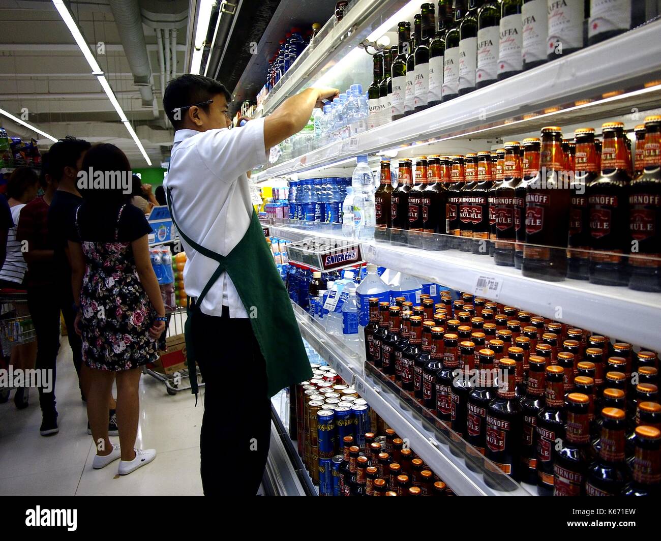 Filipino grocery store hi-res stock photography and images - Alamy