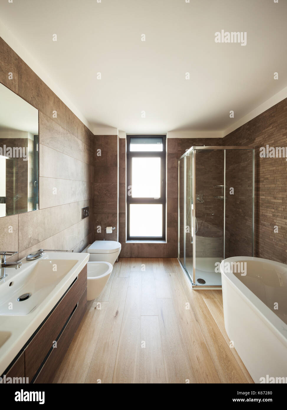 Modern bathroom, new and clean Stock Photo - Alamy