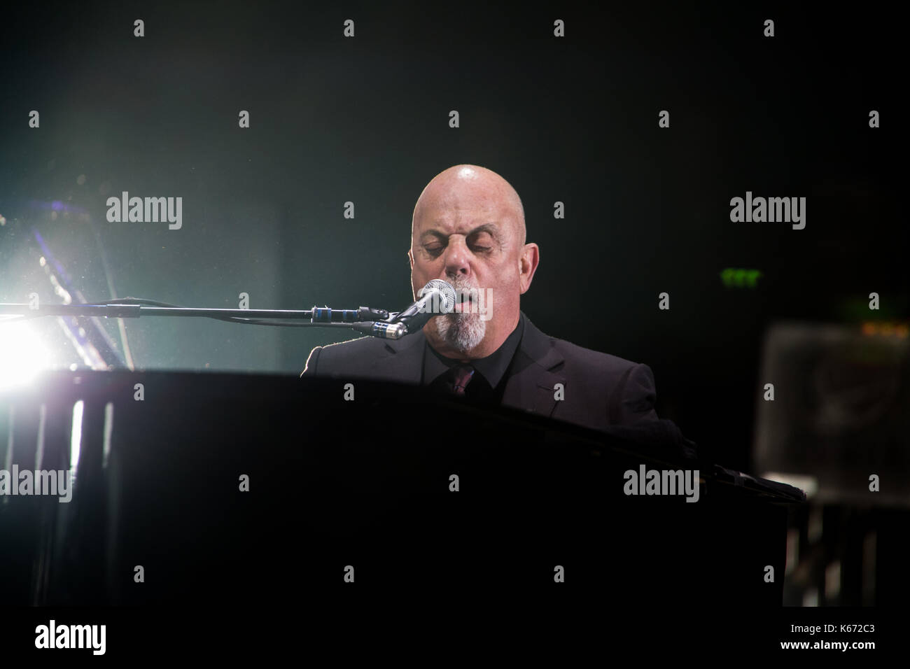 Billy Joel performing his 16th straight sold out appearance at Madison ...