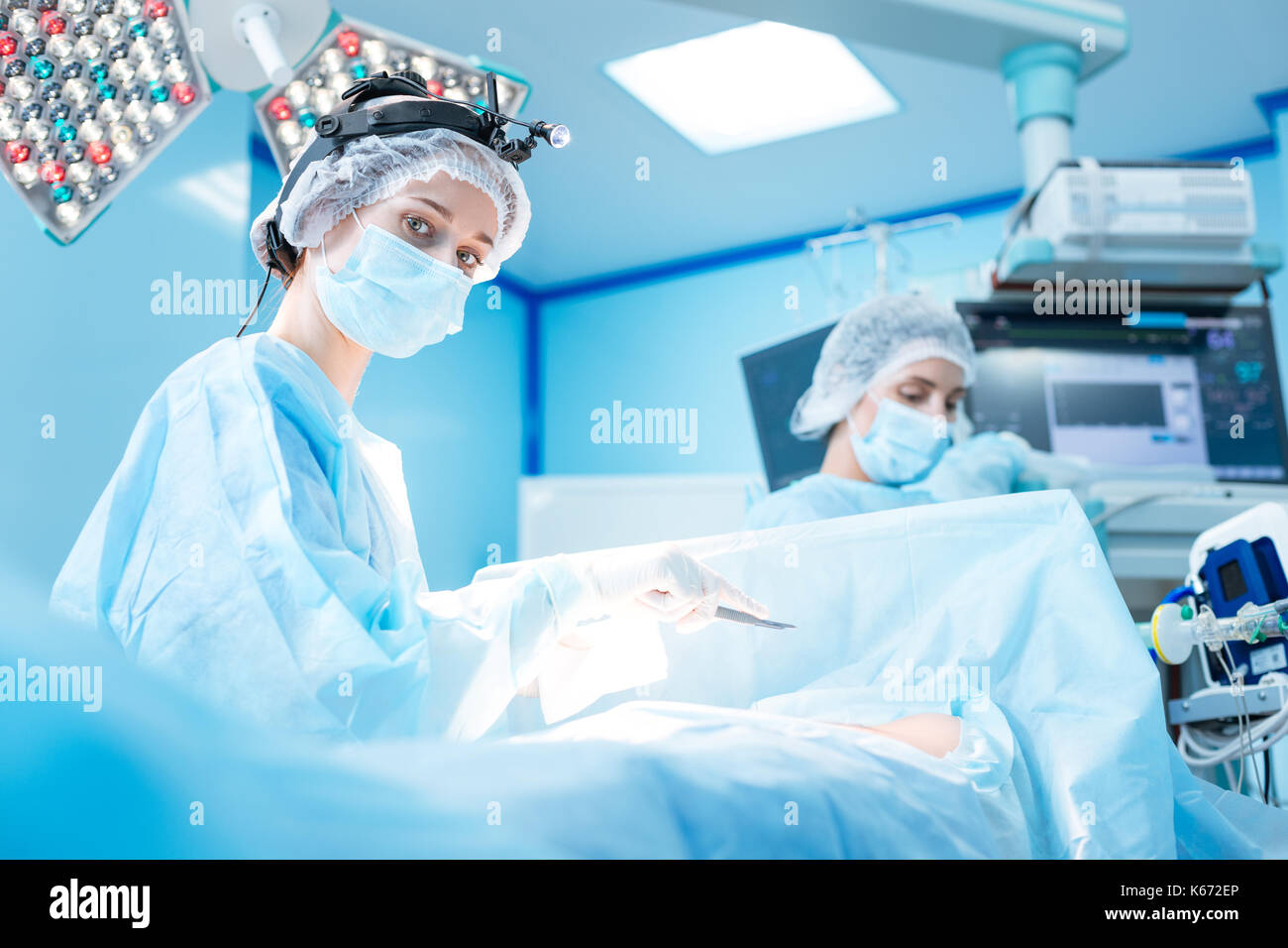 Doctor interaction hi-res stock photography and images - Alamy