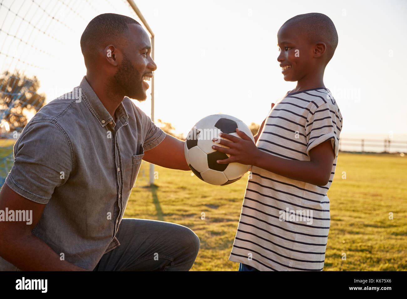 American football dad hi-res stock photography and images - Alamy