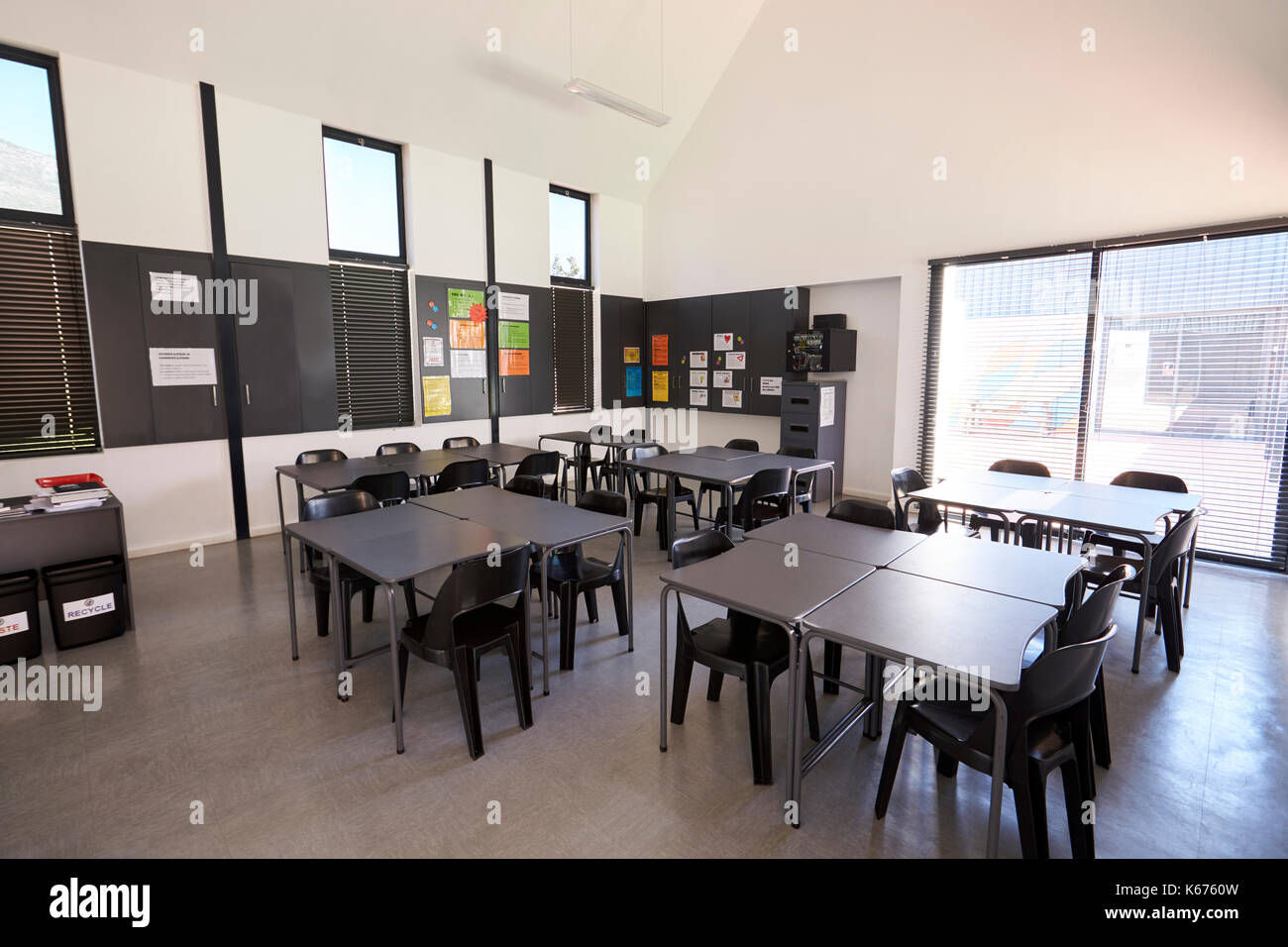 Modern science classroom in an elementary school Stock Photo - Alamy