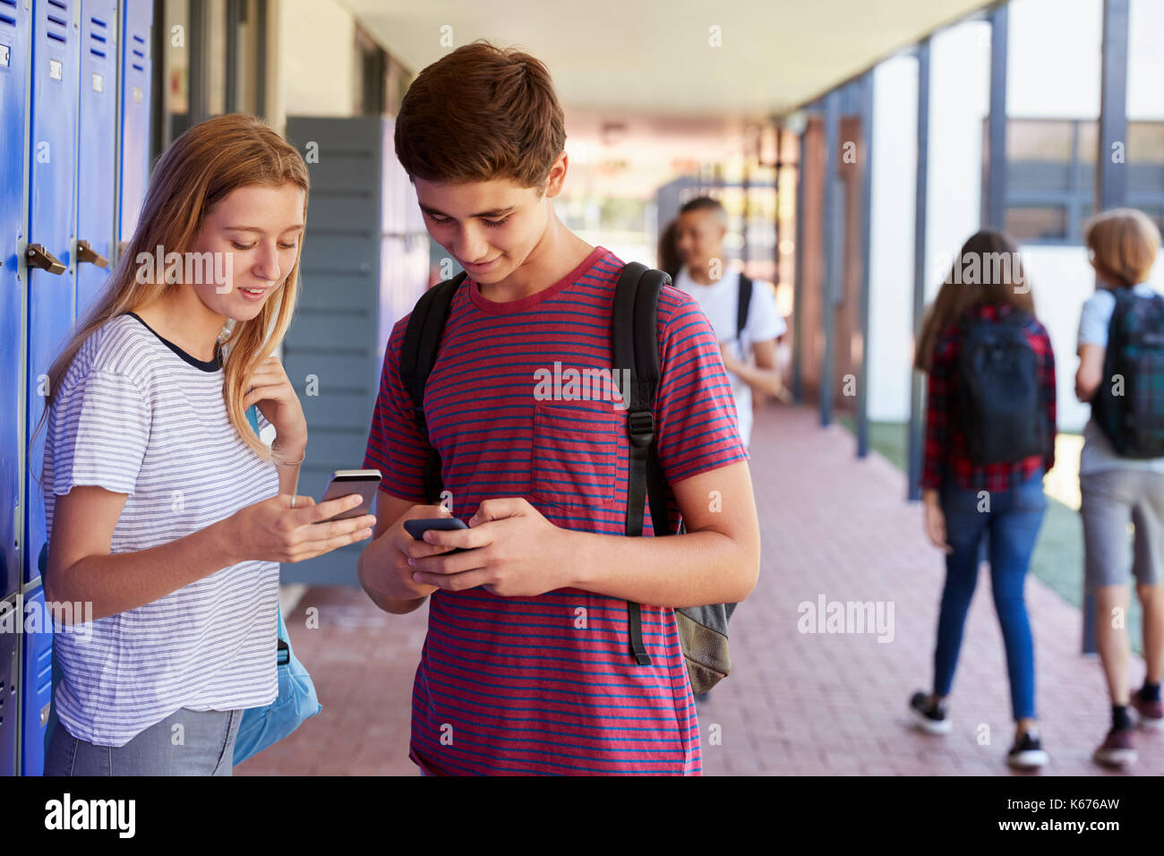 Phones in school hi-res stock photography and images - Alamy