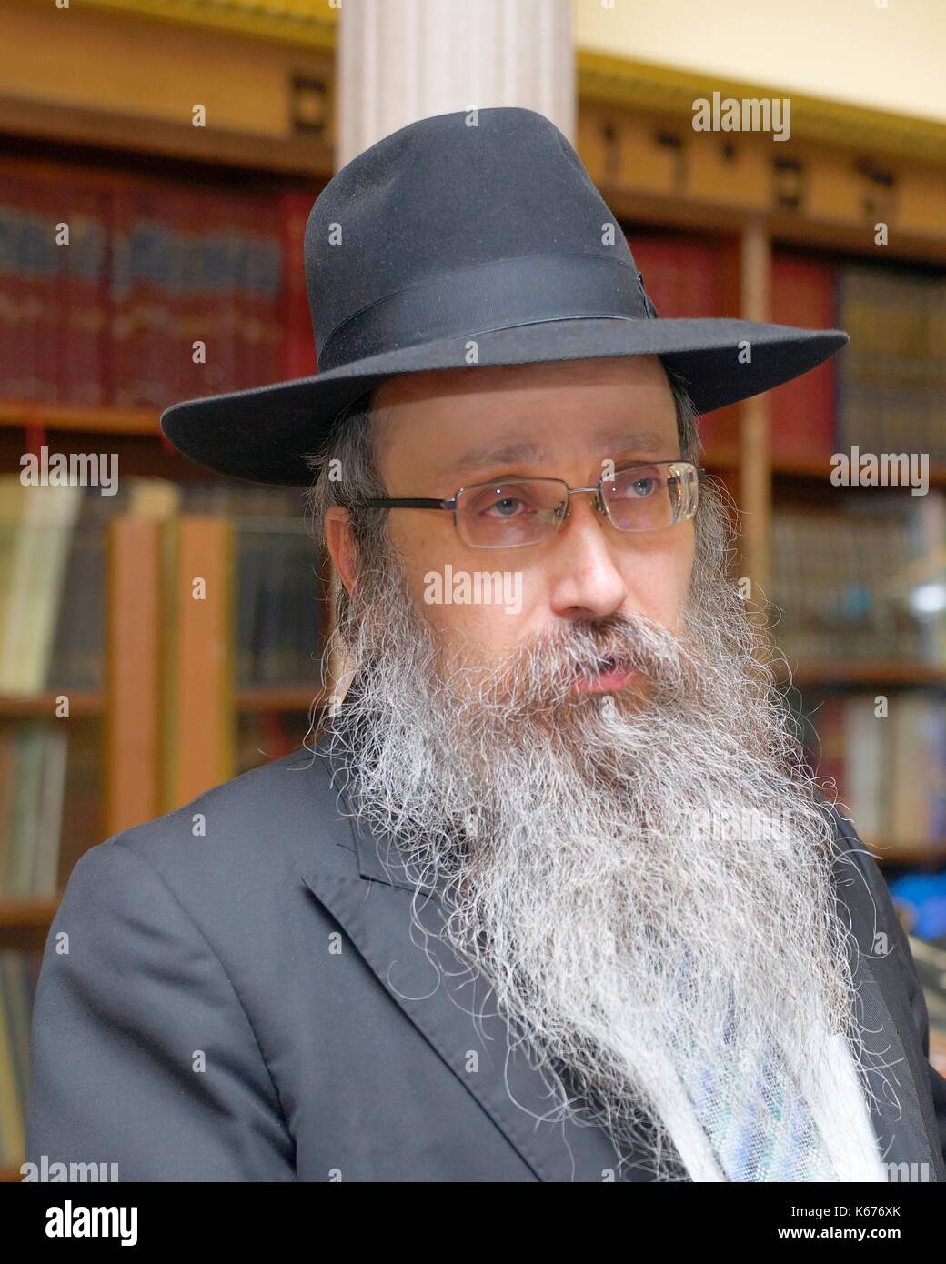 Rabbi bar hi-res stock photography and images - Alamy
