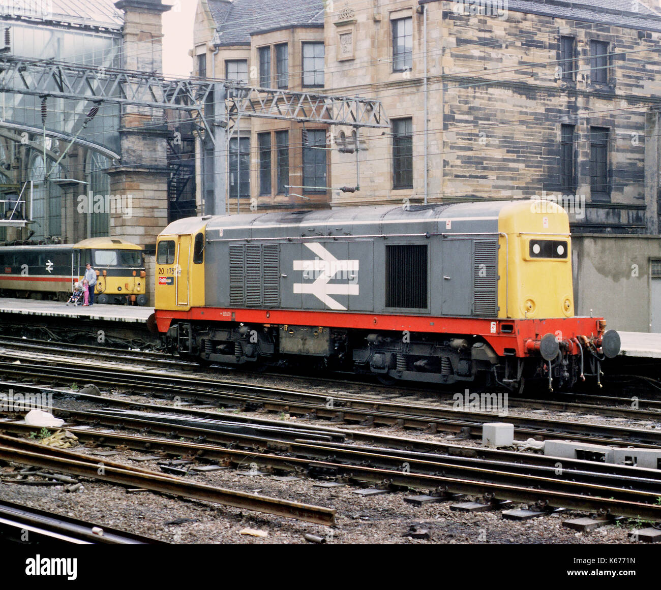 Class 20 locomotive at Glasgow Central railway station Stock Photo - Alamy