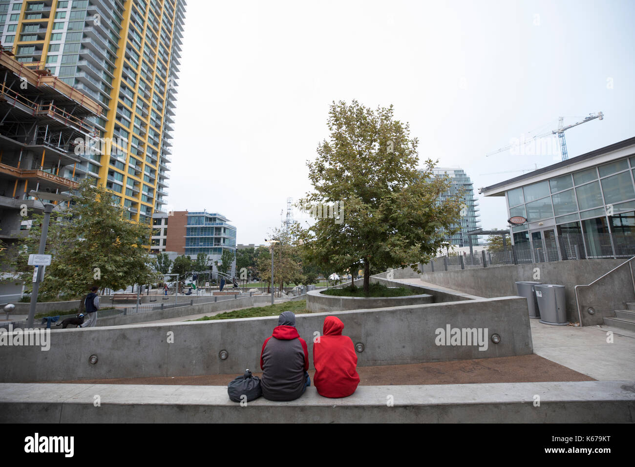 Homeless people in Fault Line Park in San Diego Stock Photo - Alamy