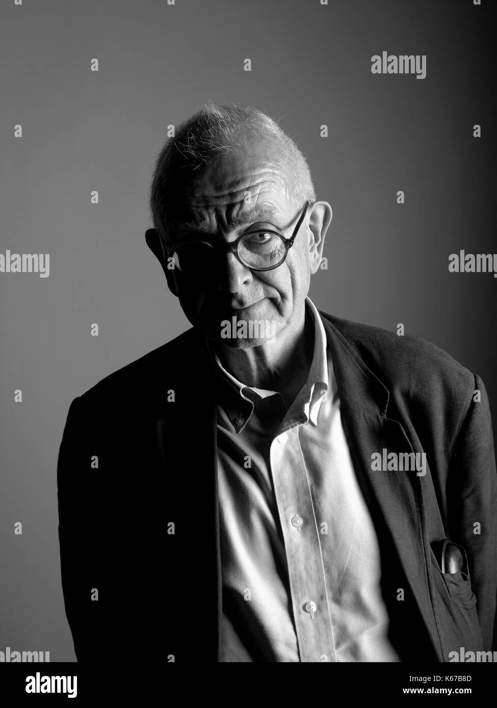 Henry Marsh speaking at the Oldie Literary Lunch Stock Photo - Alamy