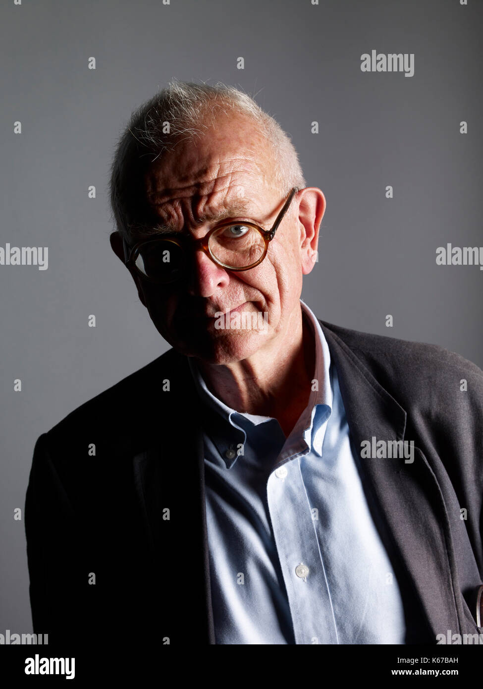 Neurosurgeon henry marsh hi-res stock photography and images - Alamy