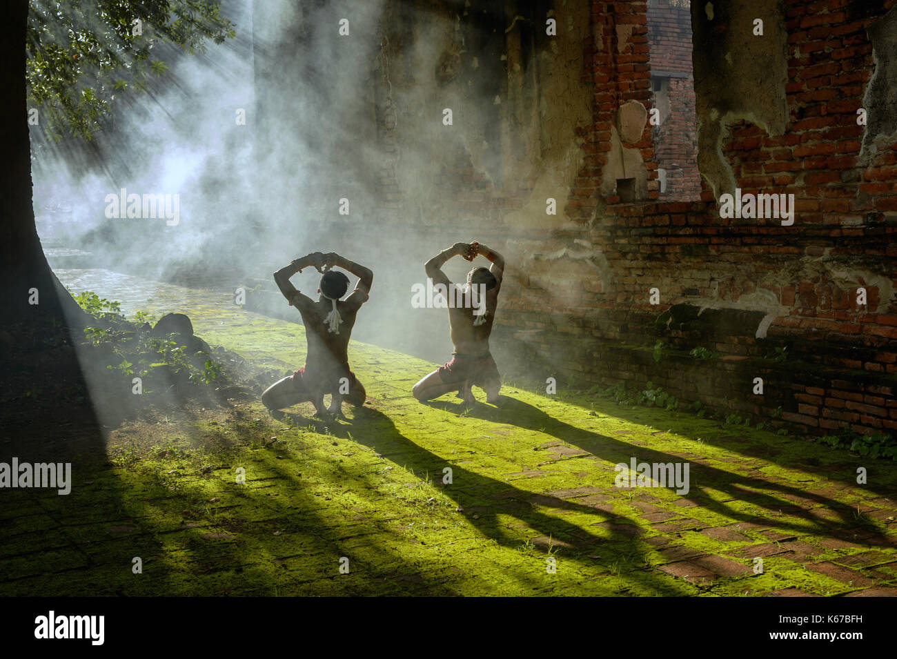 Boxers fighting hi-res stock photography and images - Alamy