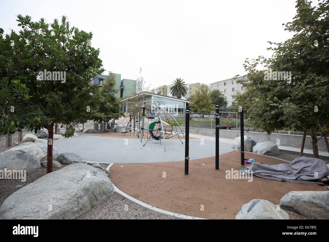 Homeless people in Fault Line Park in San Diego Stock Photo - Alamy
