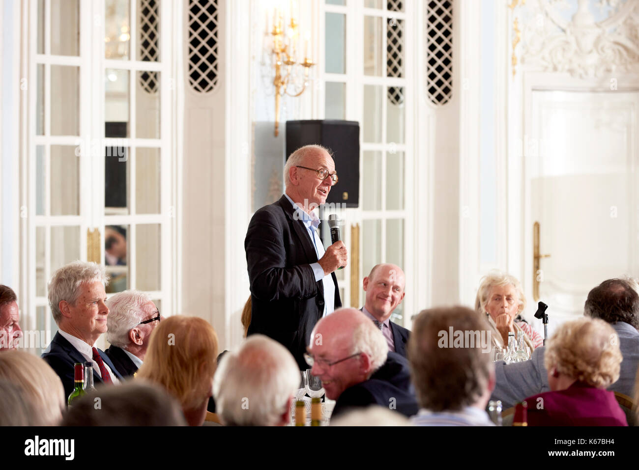 Neurosurgeon henry marsh hi-res stock photography and images - Alamy