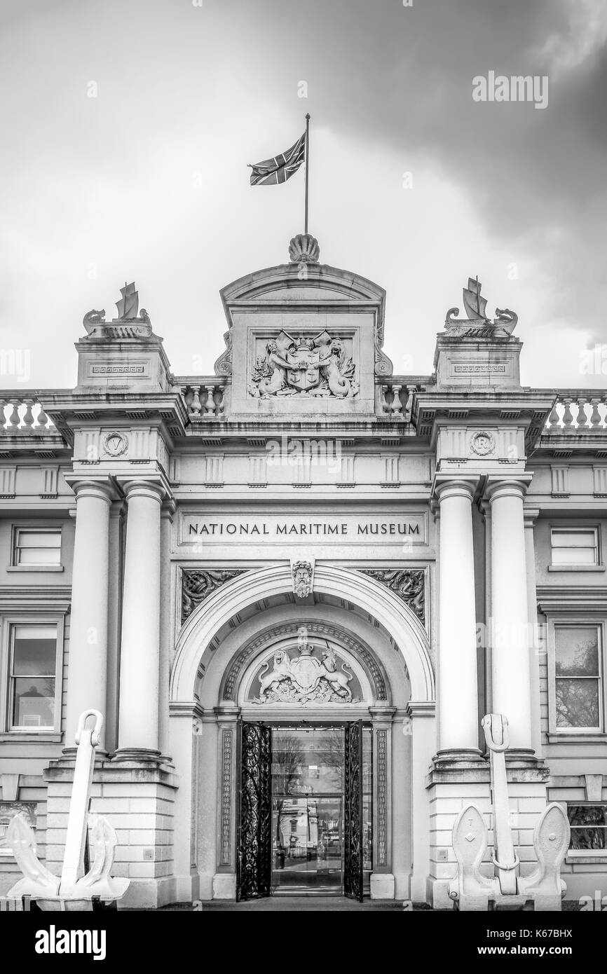 Entrance national history museum Black and White Stock Photos & Images ...