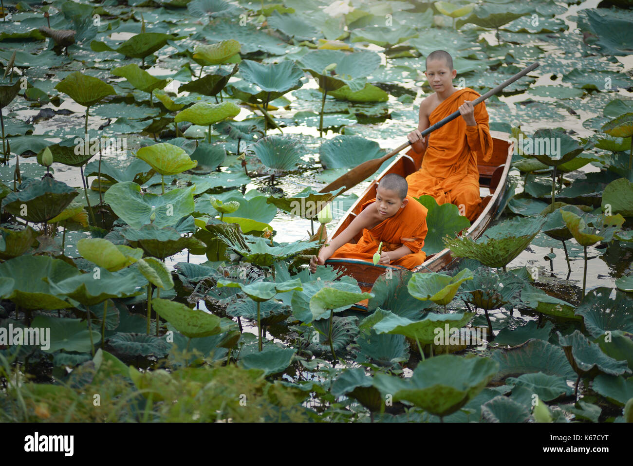 Boys boat water hi-res stock photography and images - Alamy