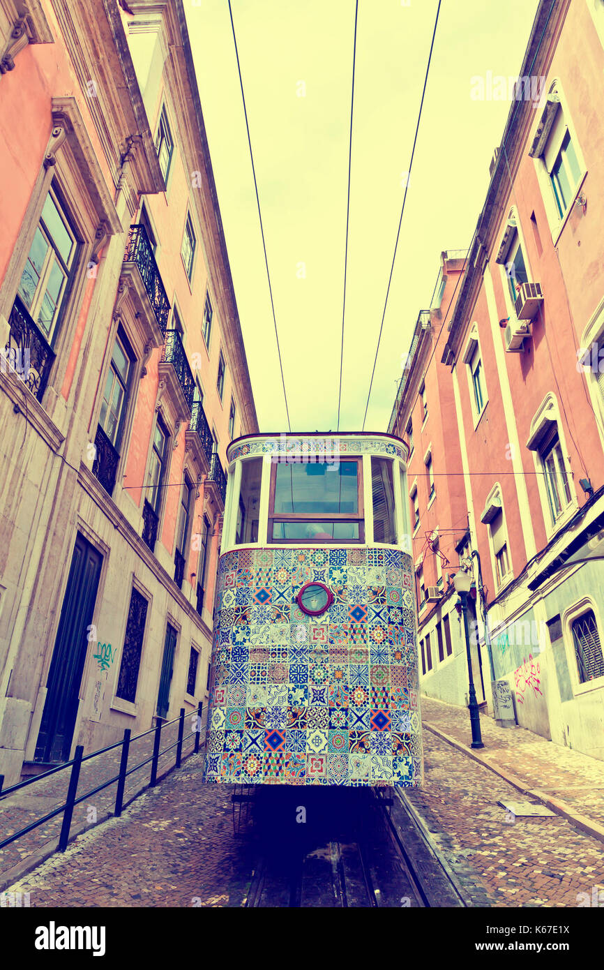 Gloria Funicular (Ascensor da Gloria), is a funicular railway line in ...