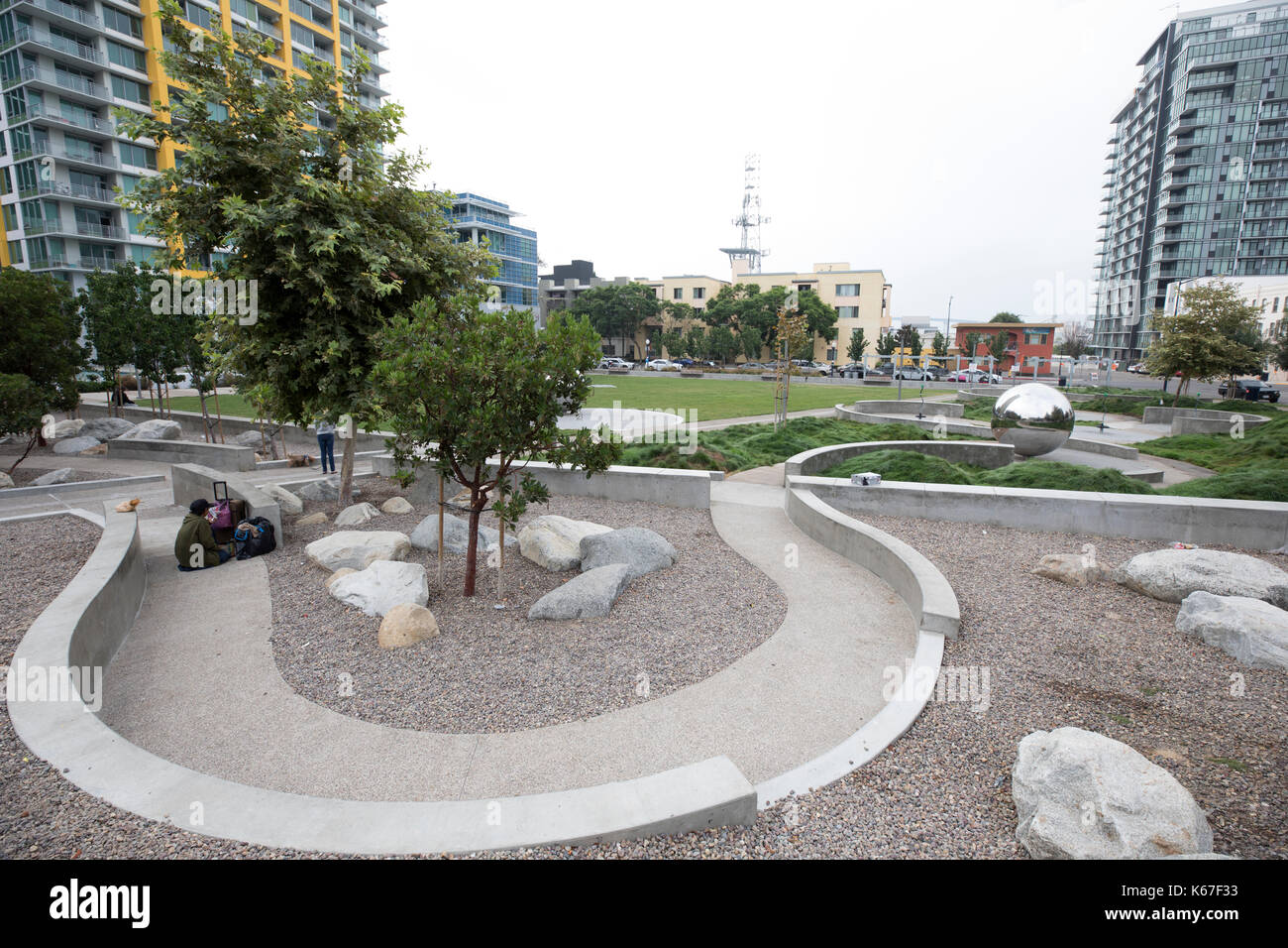 Homeless people in Fault Line Park in San Diego Stock Photo - Alamy