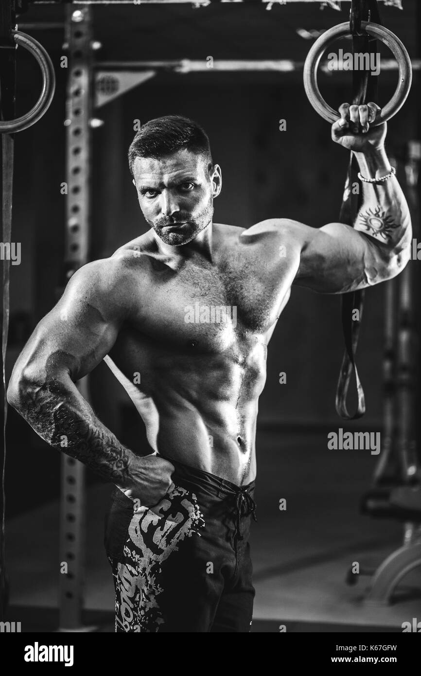 Crossfit training athlete man Black and White Stock Photos & Images - Alamy