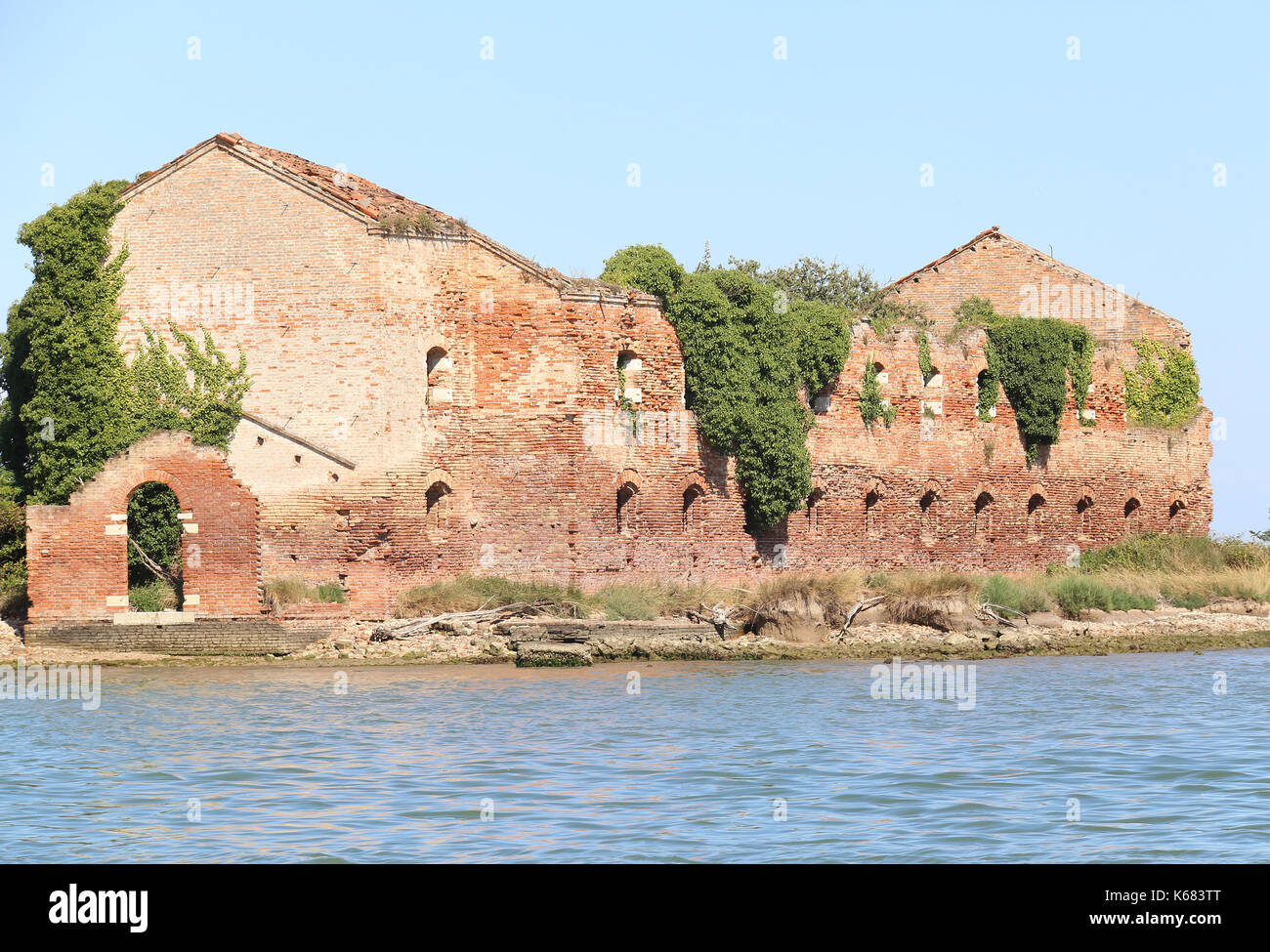 Ruin of a destroyed old brick home in the lagoon near venice Stock ...