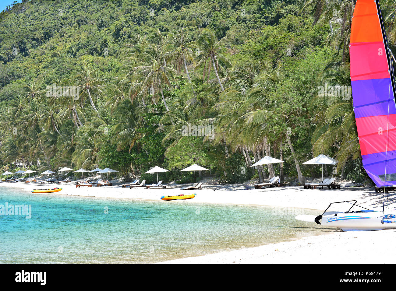 EL NIDO, LAGEN ISLAND, PHILIPPINES - APRIL 5, 2016: Boats and beach at ...