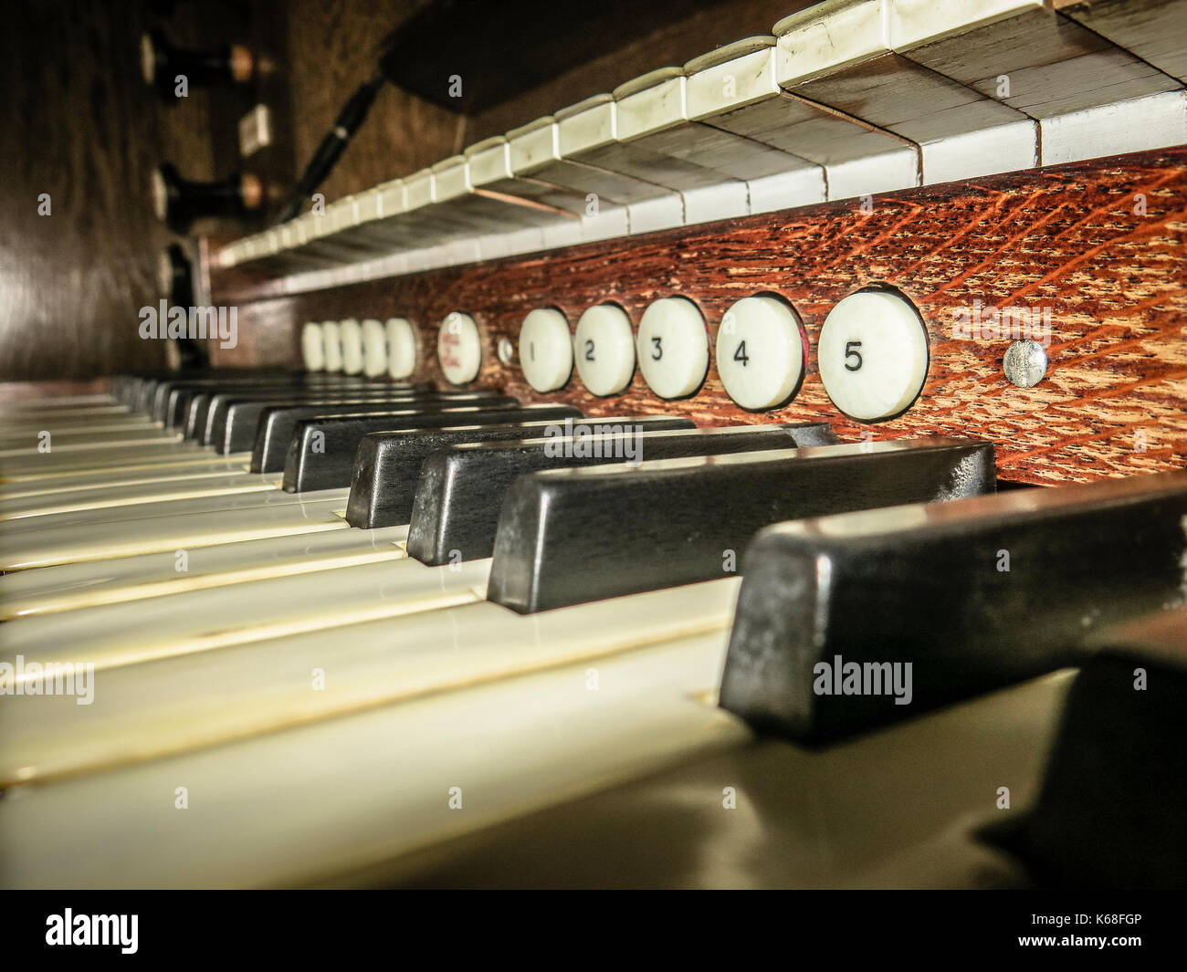 Church organ keyboard Stock Photo - Alamy