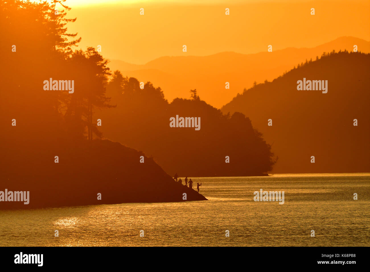 A beautiful sunset at Neck Point park just north of Piper's Lagoon on ...