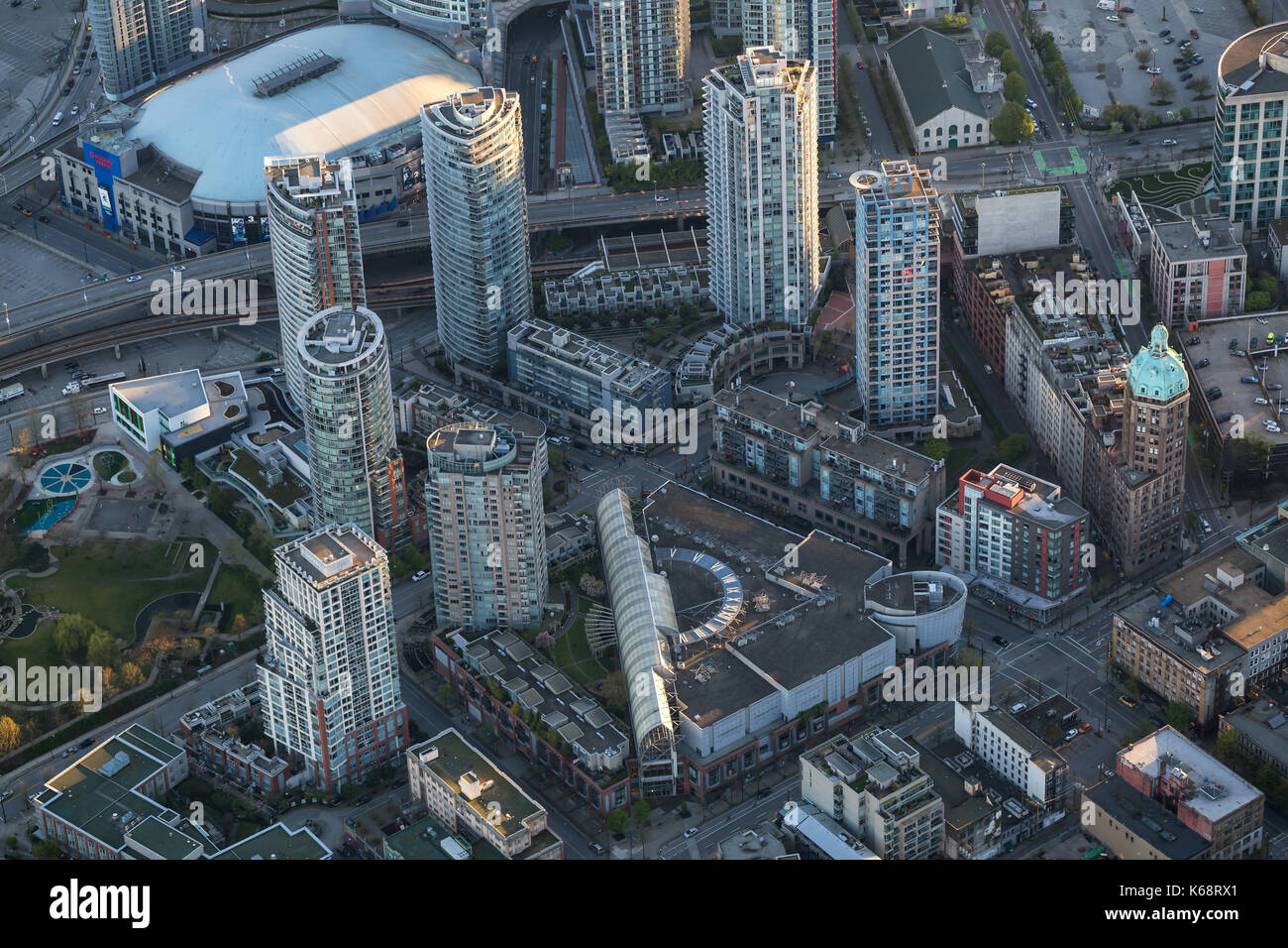 Aerial view downtown vancouver on hi-res stock photography and images ...
