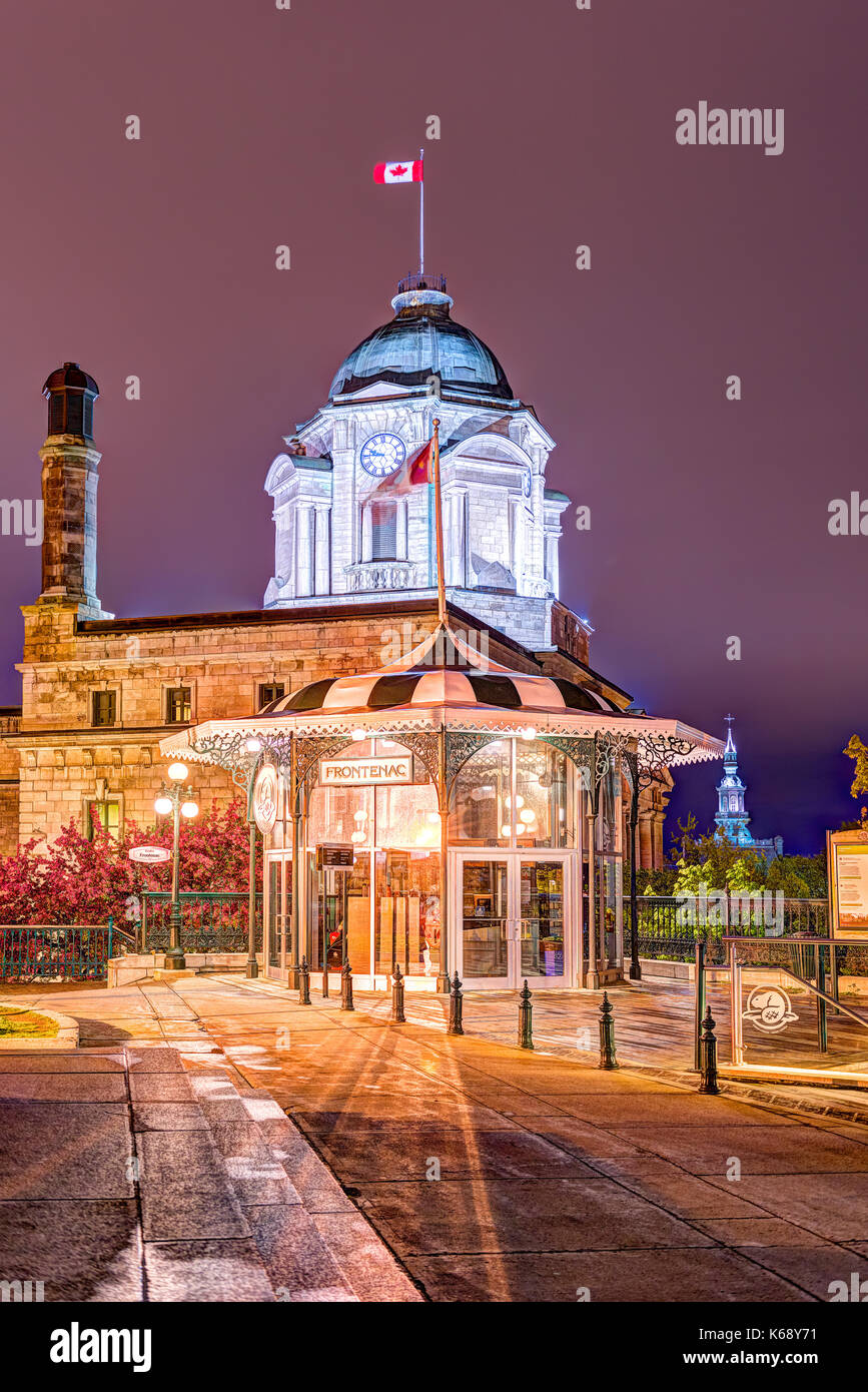 Old quebec city funiculaire hi-res stock photography and images - Alamy