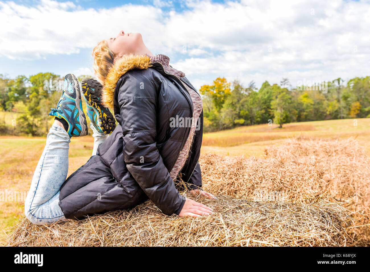 Backward roll hi-res stock photography and images - Alamy
