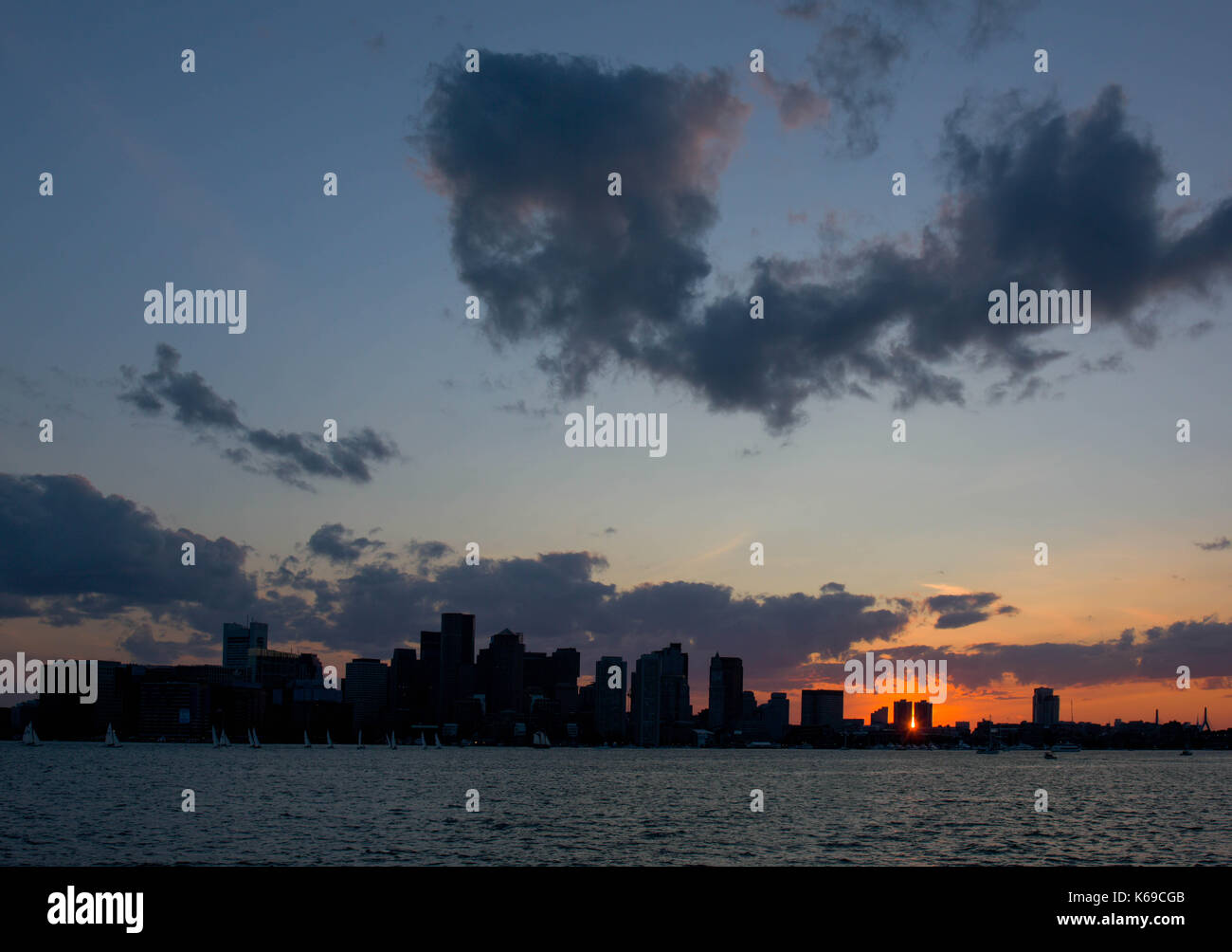 Boston skyline harbor dusk hi-res stock photography and images - Alamy