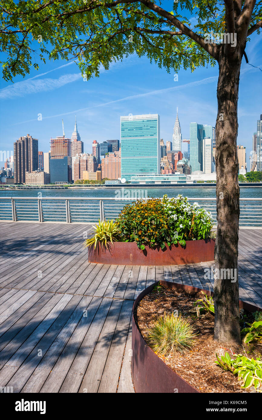 New York City buildings waterfront, View from Queens Stock Photo - Alamy