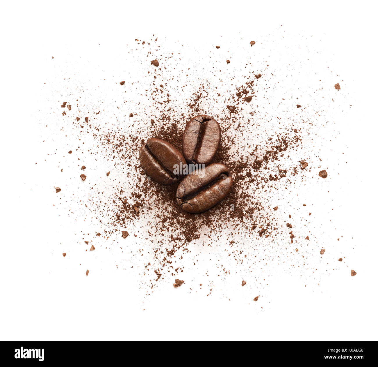 Shattered coffee powder isolated on white background Stock Photo - Alamy